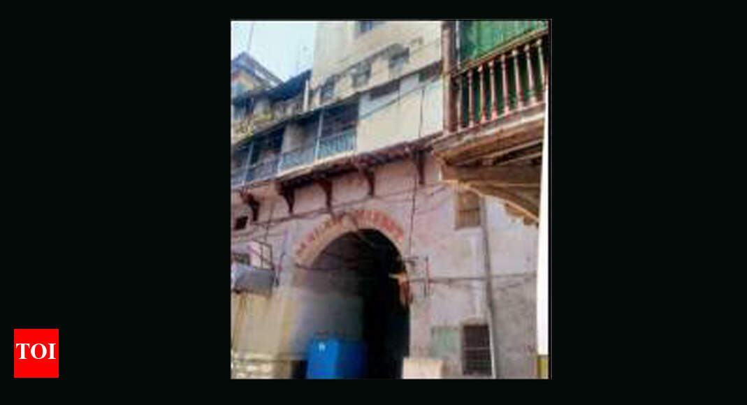 Heritage building on MG Road demolished without permission | Hyderabad ...