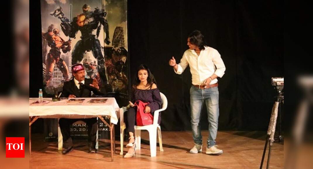 'Journey of an actor' play showcases real life struggle | Events Movie ...