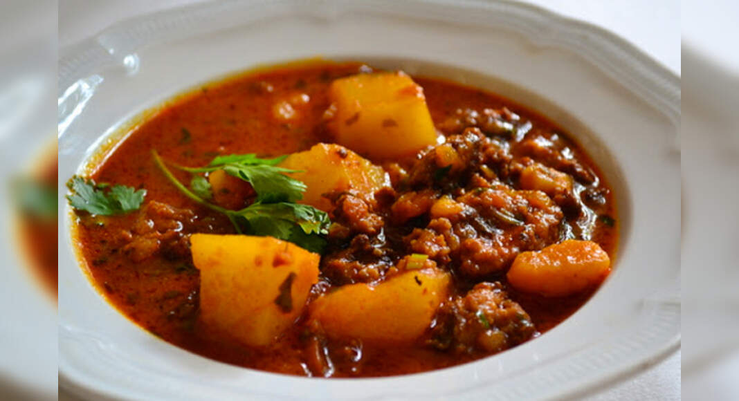 Aloo Wadiyan Recipe: How to Make Aloo Wadiyan Recipe | Homemade Aloo ...
