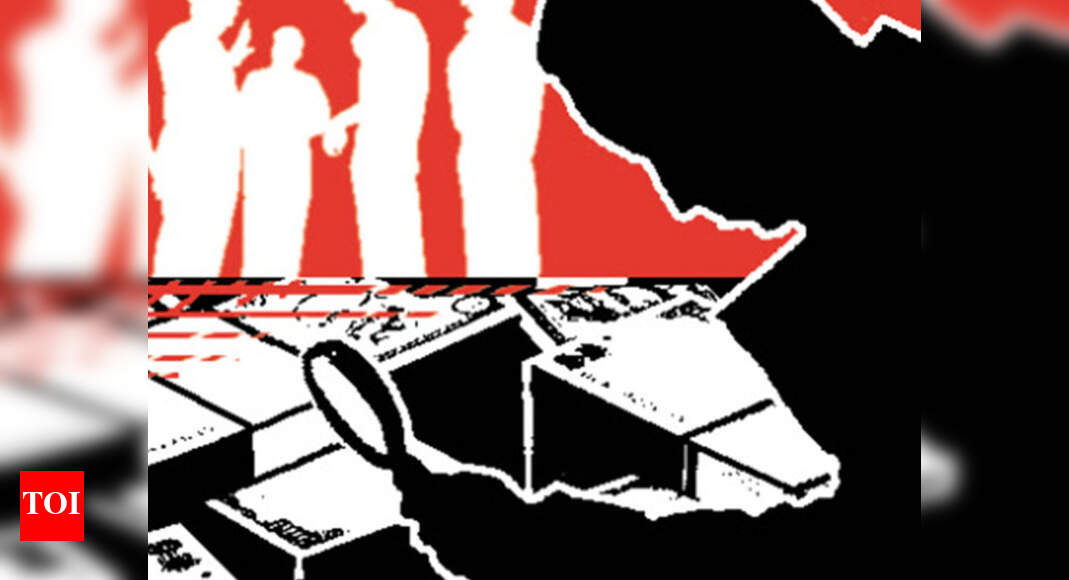 DVAC: DVAC squad finds Rs 1.9 lakh strewn on floor of RTO office ...