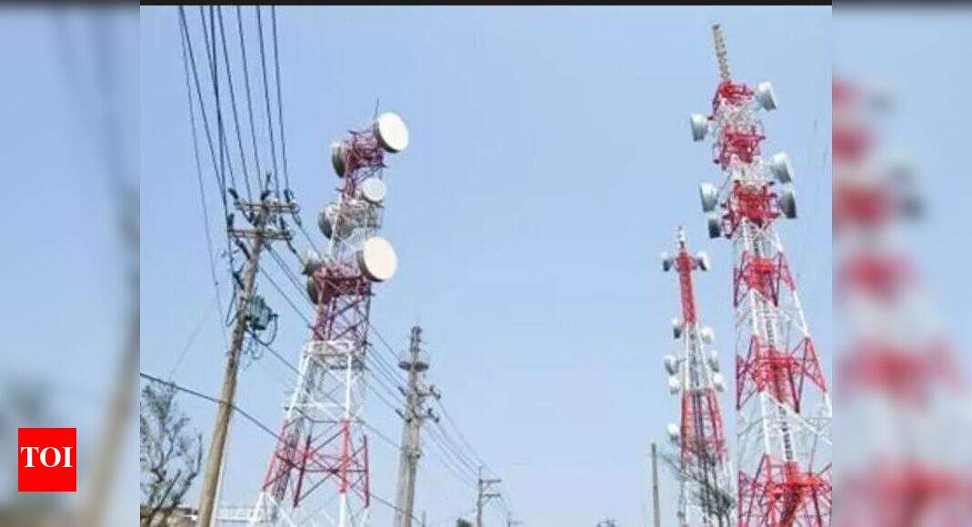 Govt plans to install 4,072 mobile towers in Naxal-hit areas | India ...