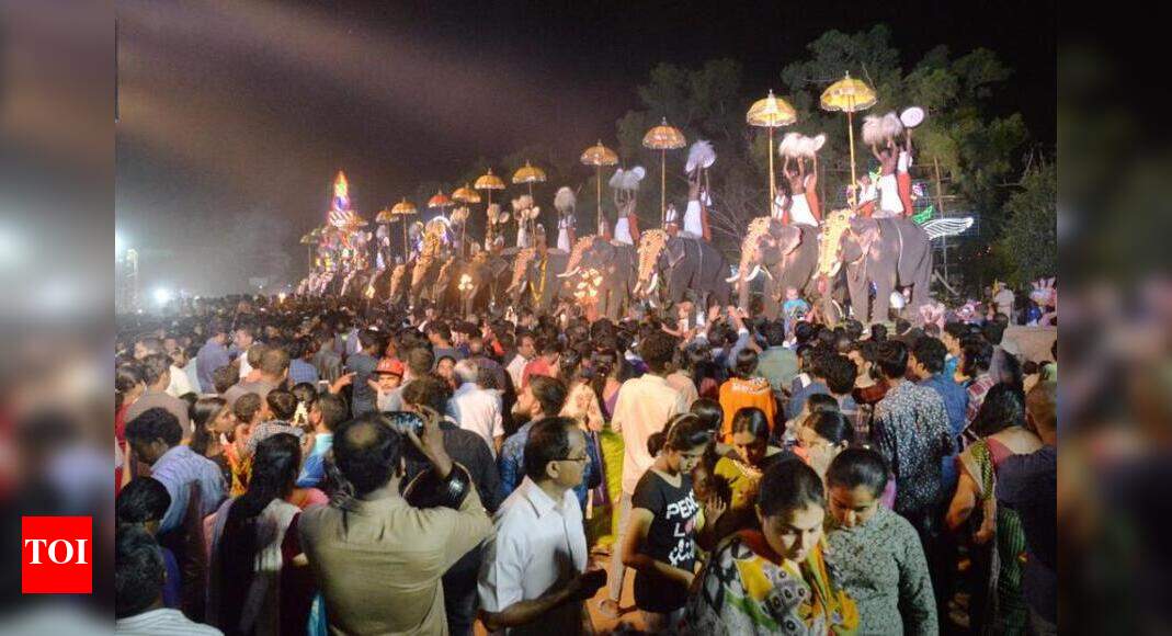 Kollam Pooram: Devotees throng Asramam Maidan | Thiruvananthapuram News ...