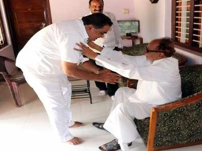 Ramanath Rai: Karnataka polls: Ramanath Rai meets Cong veteran ...