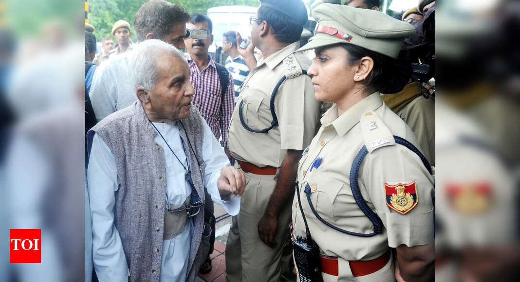 Rajinder Sachar: Former Delhi High Court Chief Justice Rajinder Sachar ...