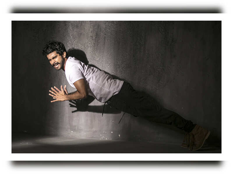 Siddharth Menon returns to stage with Aladdin | Hindi Movie News ...