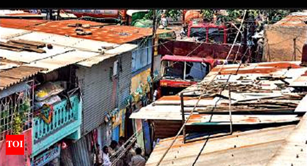 Congested lanes in slums dampen firemen’s efforts: Congested lanes in ...