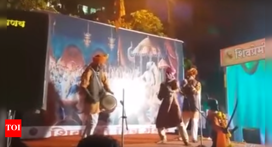 Halgi playing competition held in Kolhapur | Events Movie News - Times ...