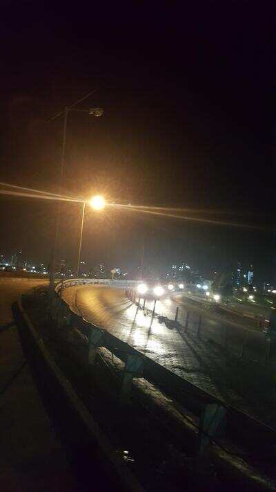 Street Lights at Bandra reclamation - Times of India