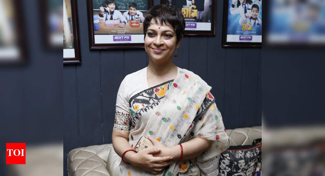 Churni Ganguly relives memories at JU | Bengali Movie News - Times of India