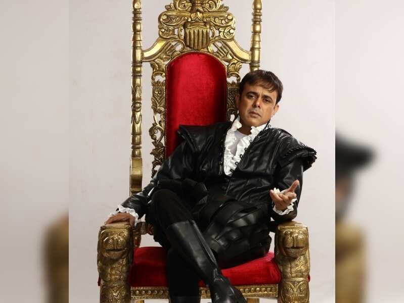 Sumeet Raghavan: Sumeet Raghavan impresses as Hamlet on stage | Marathi ...