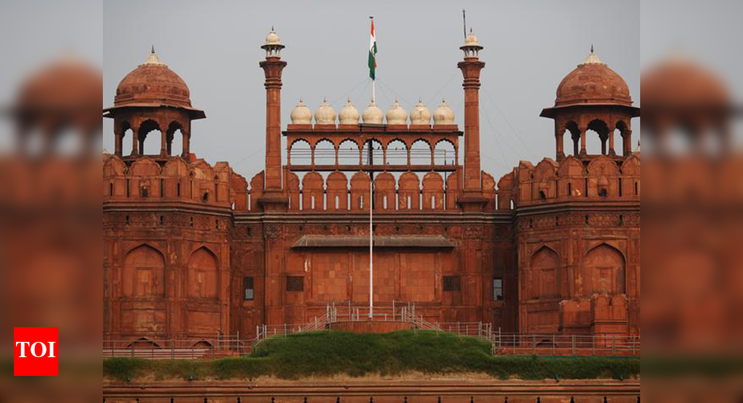 Red Fort: Bharat Dalmia Group adopts Red Fort, Congress objects | India ...