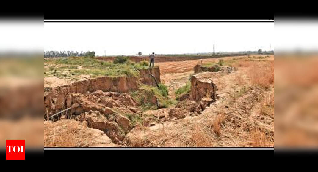 Now, miners dig earth during night in Zirakpur | Chandigarh News ...