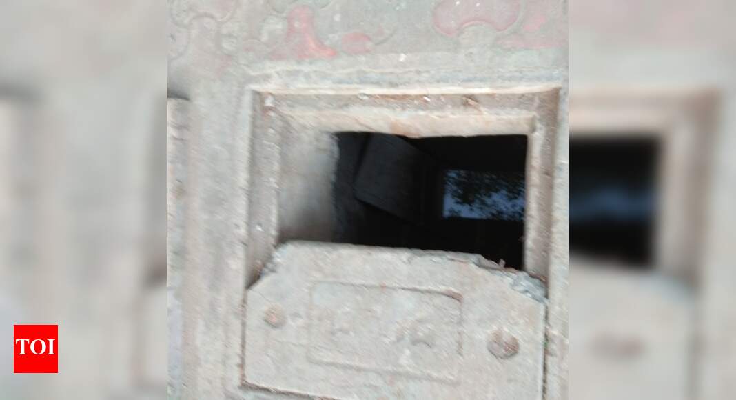 Manhole Missing!! - Times of India