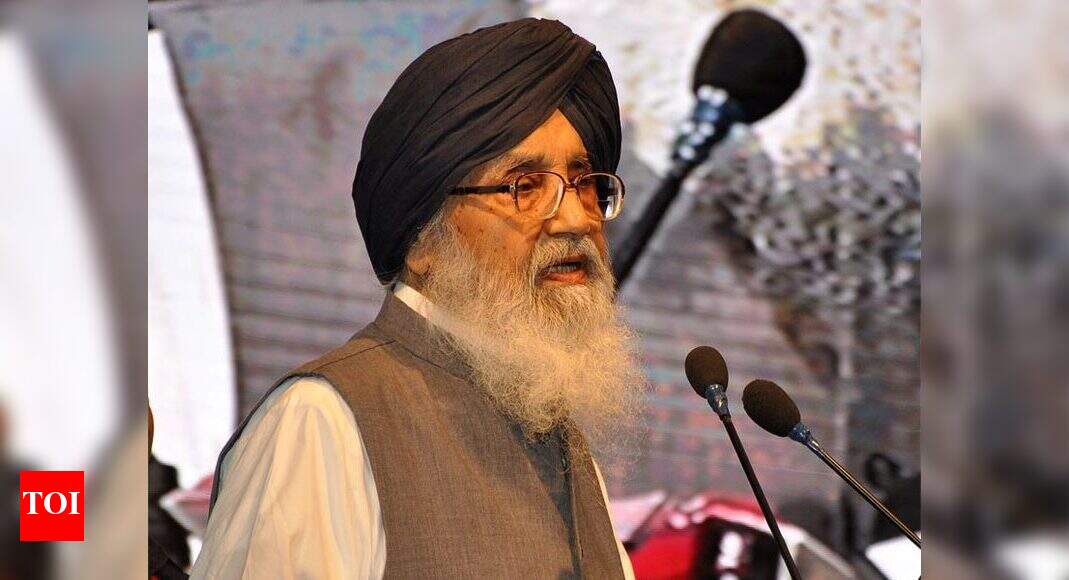 Badal hits back at Amarinder on history books - Times of India