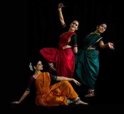 Medley of Marathi poems and dance performed in Pune | Events Movie News ...