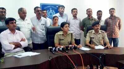 5 held for murdering old man, Rs 5 lakh loot | Rajkot News - Times of India