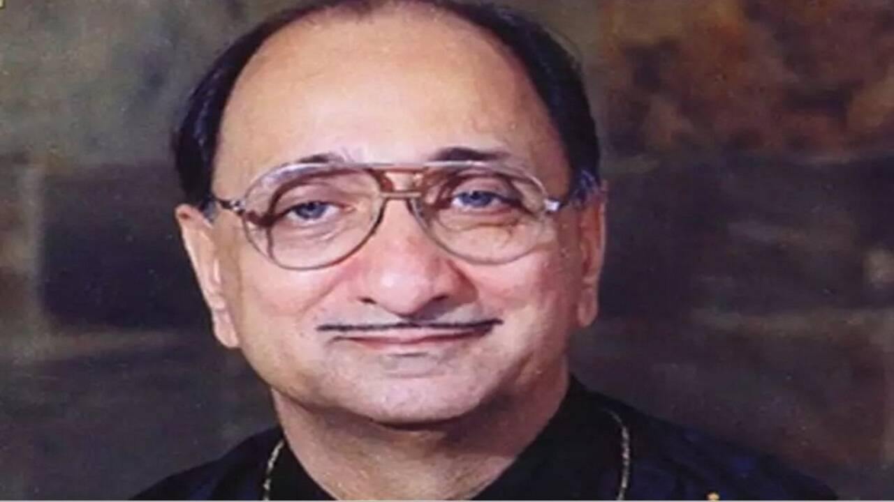 Leading Marathi bhavgeet singer Arun Date passes away at 84 | Mumbai ...