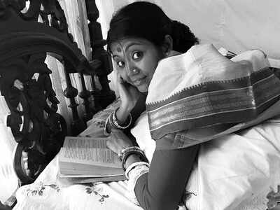 Singer Khnada all set to play Kadambari Devi | Bengali Movie News ...