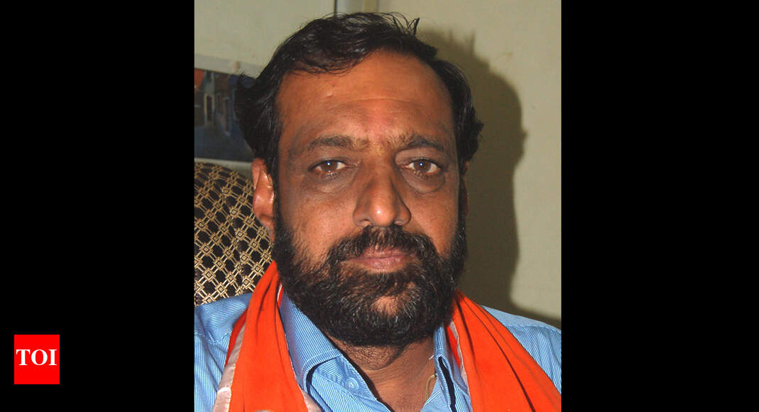 MLA: Court acquits ex-Sena MLA Vinod Ghosalkar in harassment case ... MLA: Court acquits ex-Sena MLA Vinod Ghosalkar in harassment case ...