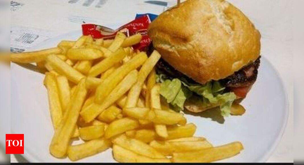 High Fast Food Sales Show GST Note Ban Woes Fading Times Of India