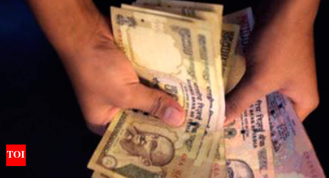 Demonetized notes worth Rs 2 crore seized | Rajkot News - Times of India