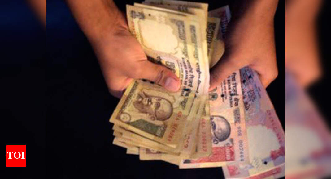 Demonetized notes worth Rs 2 crore seized | Rajkot News - Times of India