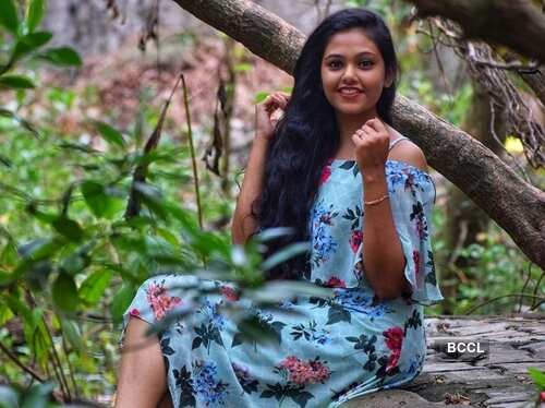 Asianet Serial Parasparam Actress Name
