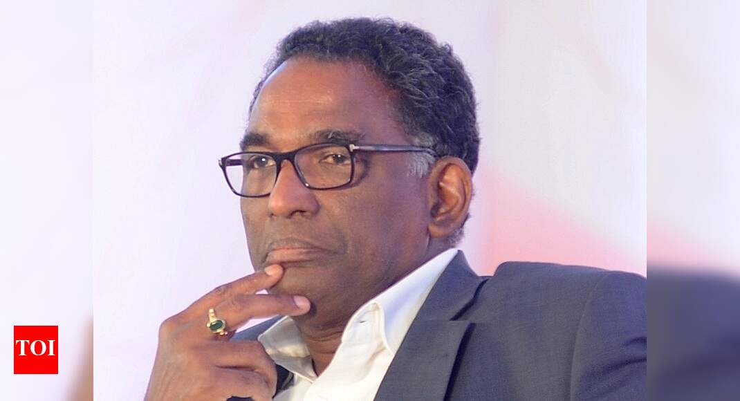 Justice Chelameswar: Justice Chelameswar shares bench with CJI on his ...