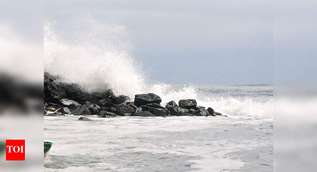 Geotube seawalls work to begin at Chellanam soon | Kochi News - Times ...