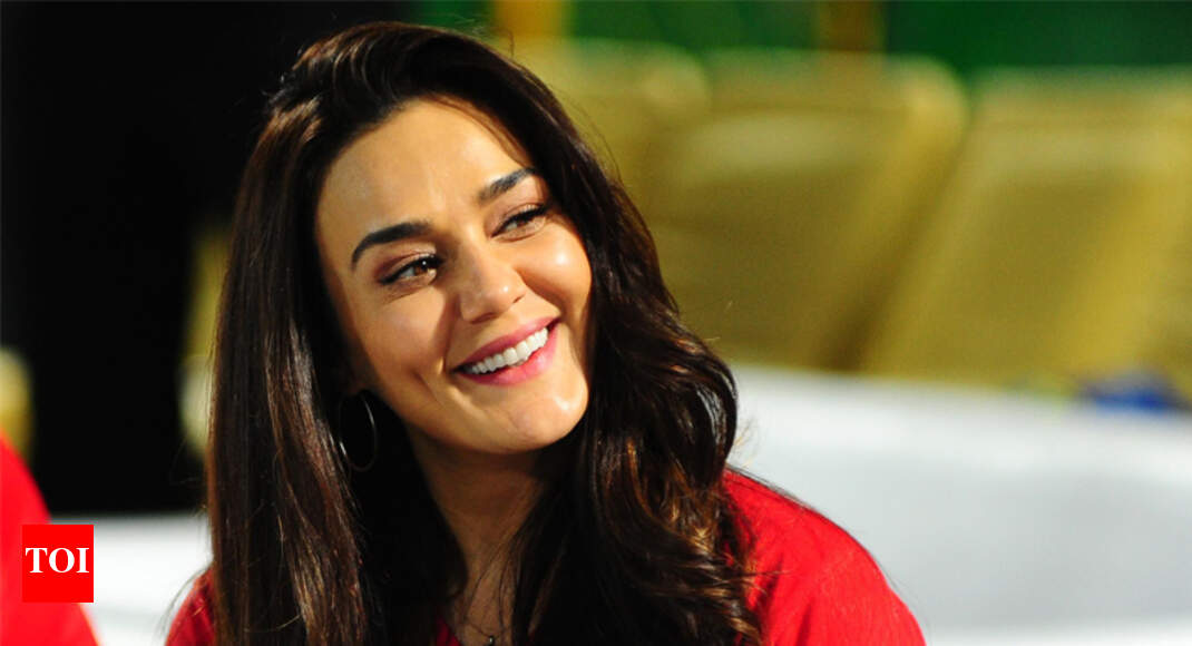 WATCH: Preity Zinta happiness at Mumbai Indians exit goes viral ...
