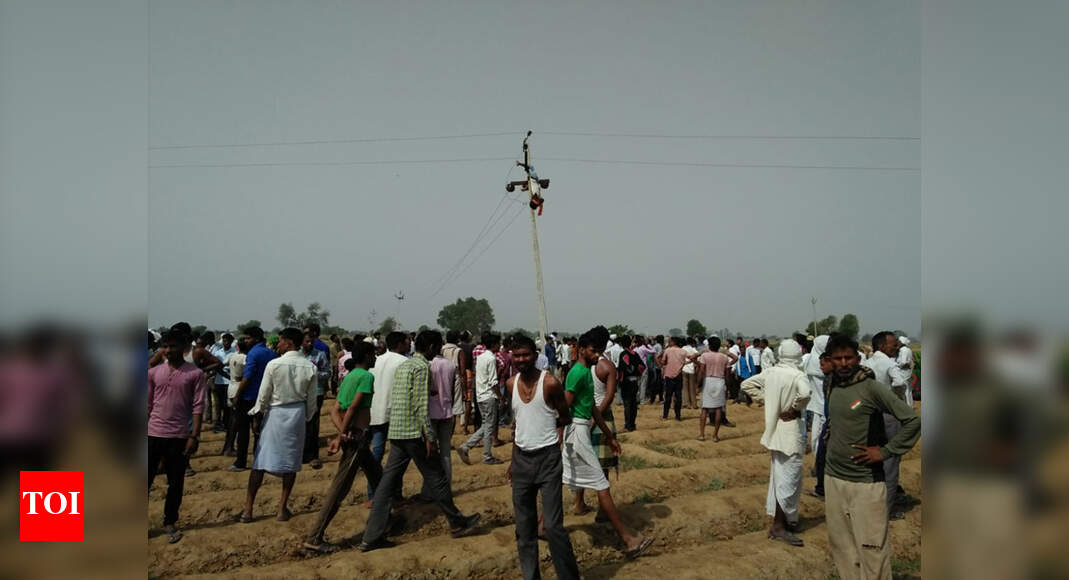 Two lineman working on high tension line killed | Agra News - Times of ...