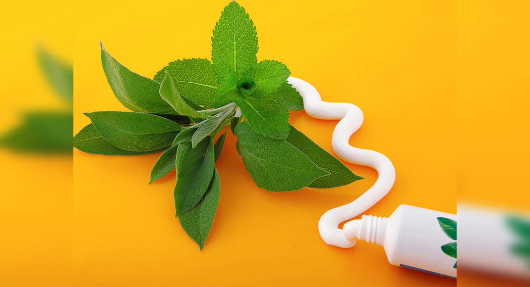 Here's the simple way to make natural toothpaste at home!