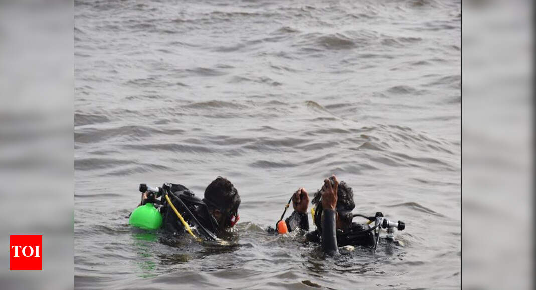 Versova Beach Clean Up: Trained divers dive into world’s largest marine litter cleanup in ...