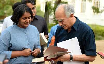 Arun Shourie launches a new book on judiciary | Events Movie News ...