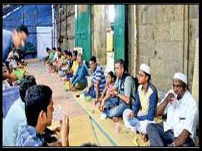 Ramzan heritage walk brings together people of different faiths and ...