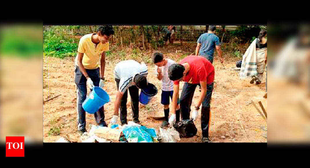 Pheko Mat Group: Pheko Mat: Group rolls out anti-littering drive ... Pheko Mat Group: Pheko Mat: Group rolls out anti-littering drive ...