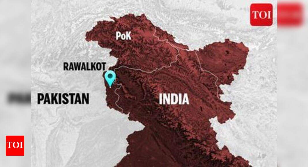 Displaced PoK people stage protest; allege malpractice in clearing ...