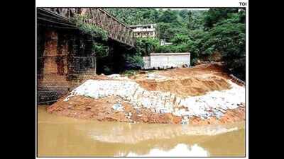 Rains come in way of key road plan | Kozhikode News - Times of India