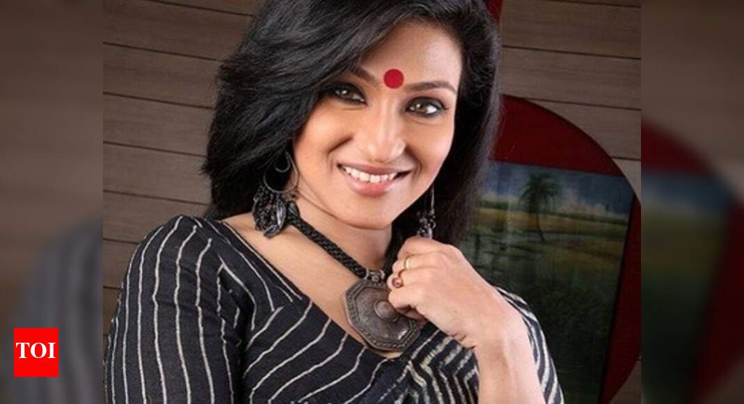 Ritu is in Singapore to prepare her son for exams | Bengali Movie News ...