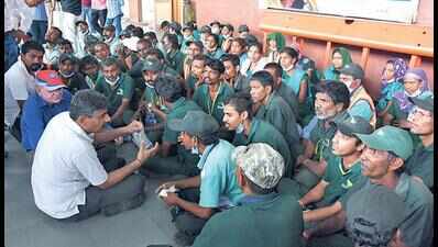 DRM leads Swachh Rail, Swachh Bharat campaign | Vadodara News - Times ...