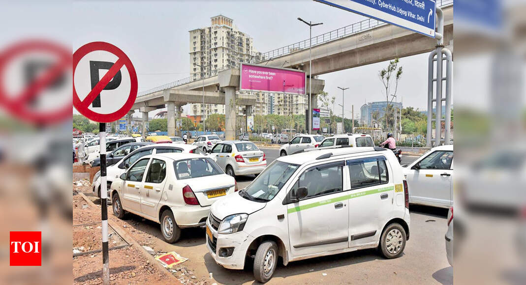 Illegal Parking In Gurgaon: Cars swarm city in lakhs but govt has all ...