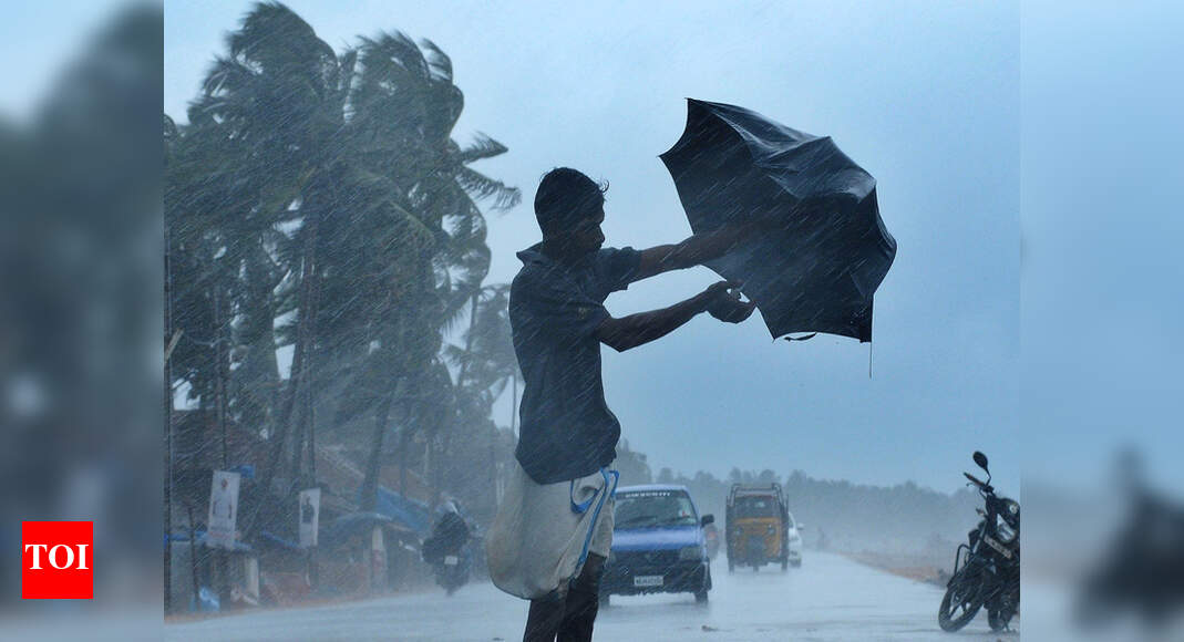 Heavy Rain Lashes Kerala As Monsoon Becomes Active Thiruvananthapuram