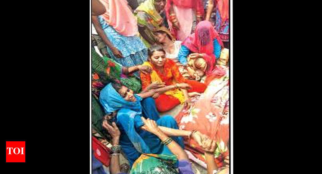 Truck Accident: Truck runs over 12-year-old boy, protest at union ...