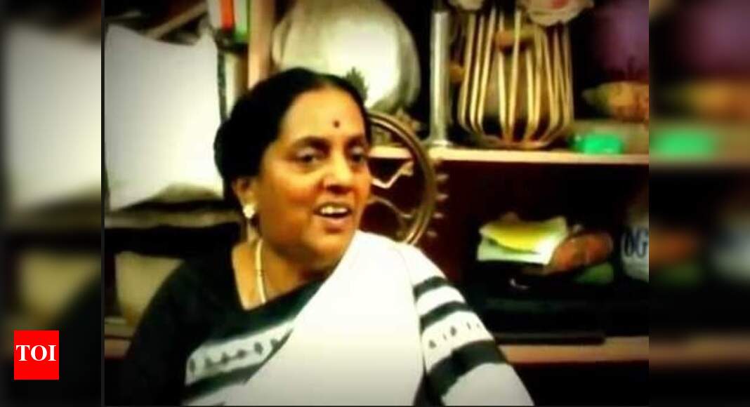 There's divide between rich and poor theatre: Keerti Shiledar | Marathi ...