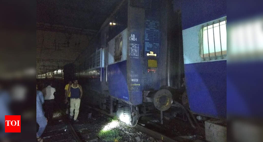 Mumbai: 3 coaches of Howrah Mail derail at Igatpuri, services restored ...