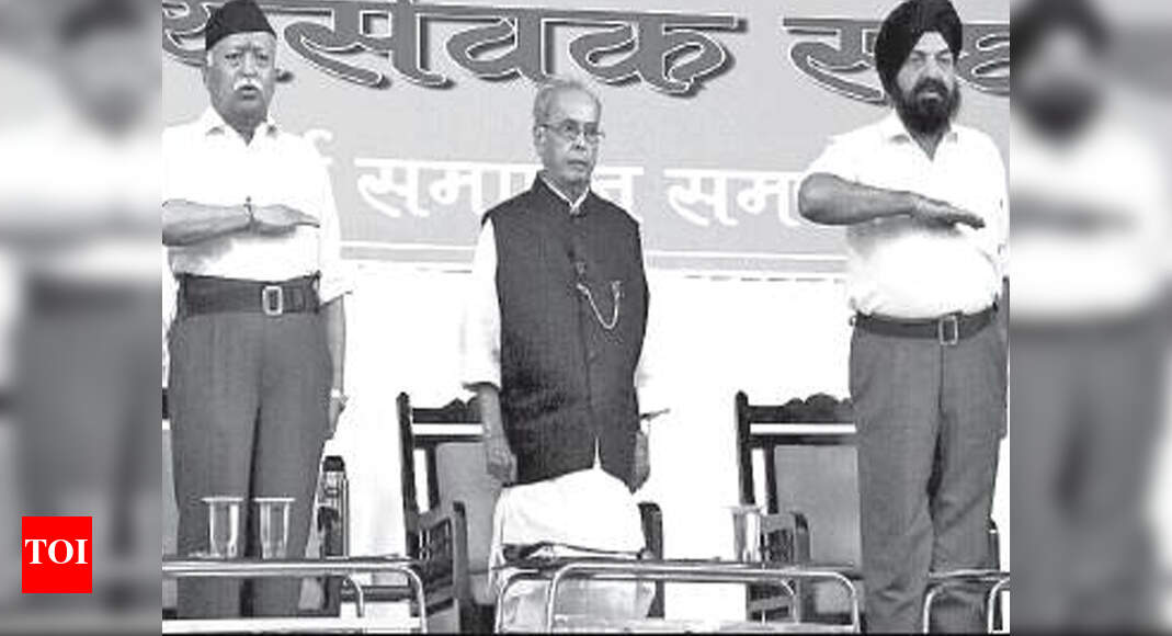 Sikh in pic with former President associated with RSS for 58 years ...