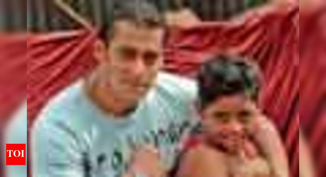 Sallu didn’t cycle on the streets of Delhi | Hindi Movie News - Times ...
