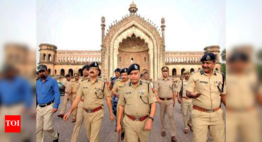 Muslim Eid: Ahead of Eid, DGP covers 6km on foot in Old Lucknow ...