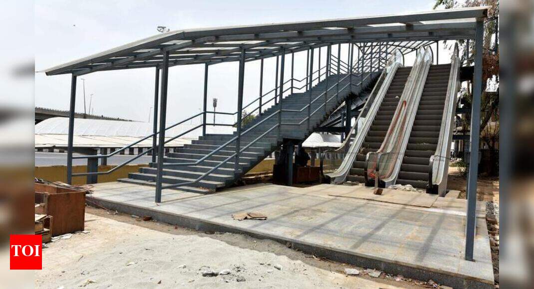 NH foot bridges lack ramp, lift; disabled left in lurch | Gurgaon News ...