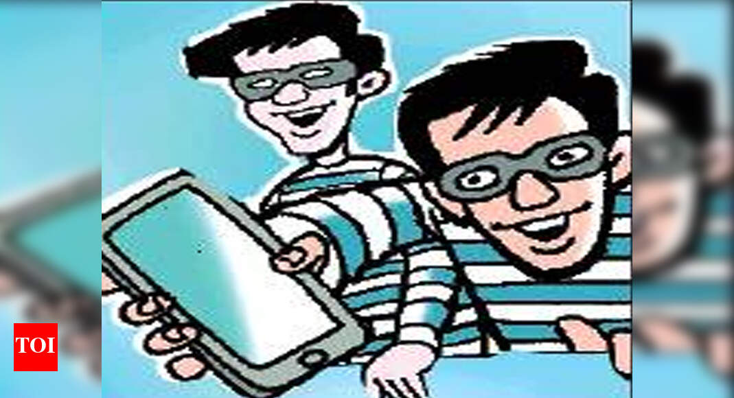 Students Held For Snatching Phone: Two students held for snatching ...
